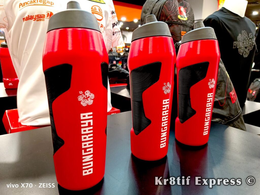 AL-IKHSAN AND MALAYSIA RUGBY UNION PRESENTS NEW JERSEYS FOR THE BUNGA ...