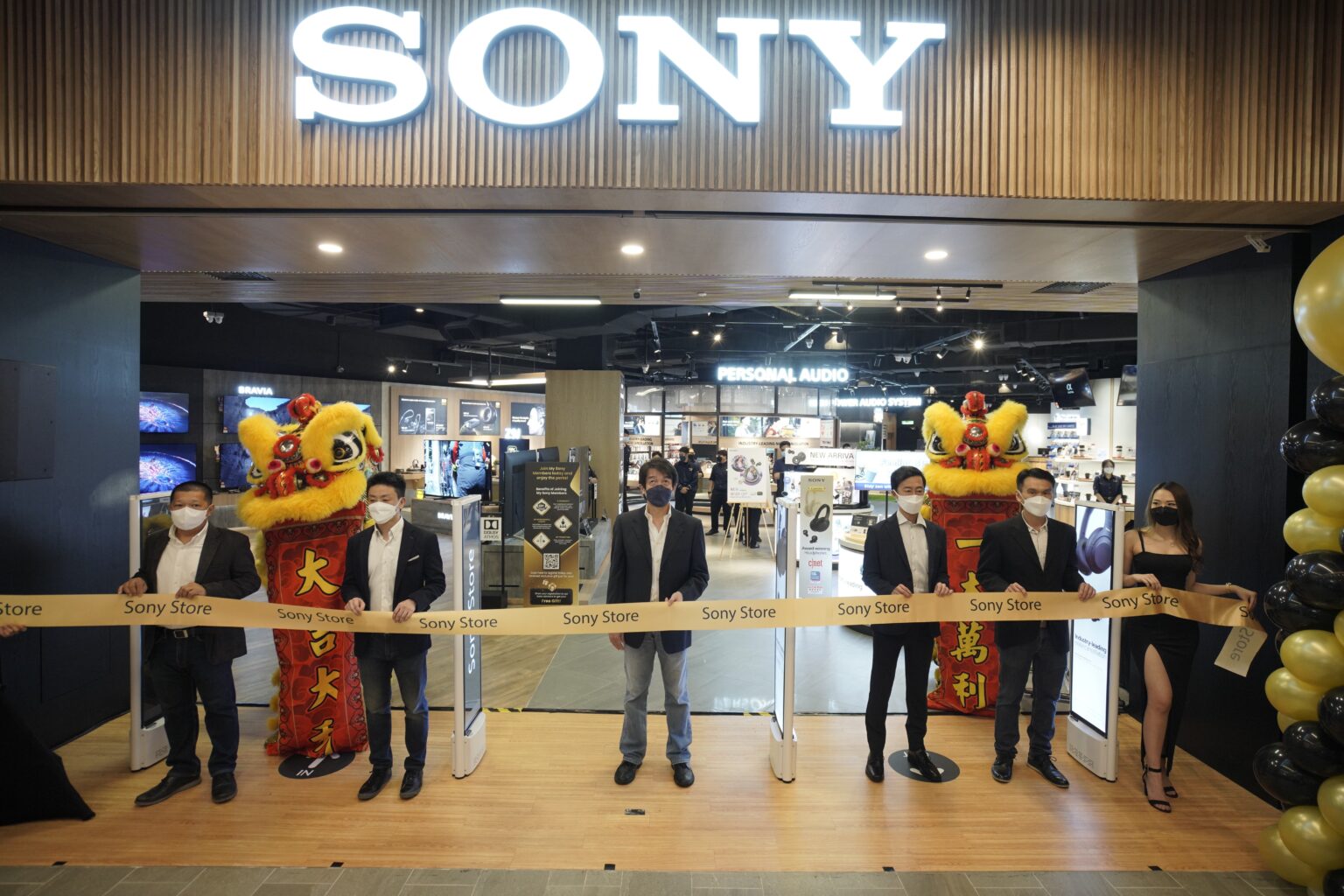 TWIN FLOOR SONY FLAGSHIP STORE IN LALAPORT BRINGS FUTURISTIC EXPERIENCE ...